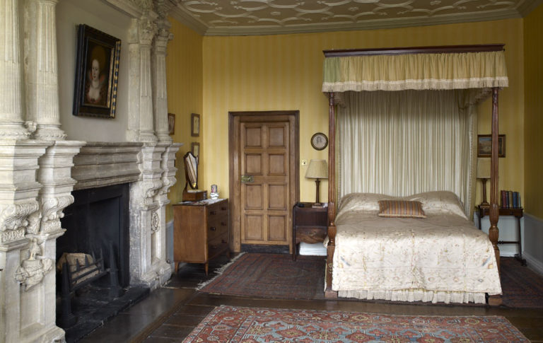 Castle & Gardens - Broughton Castle